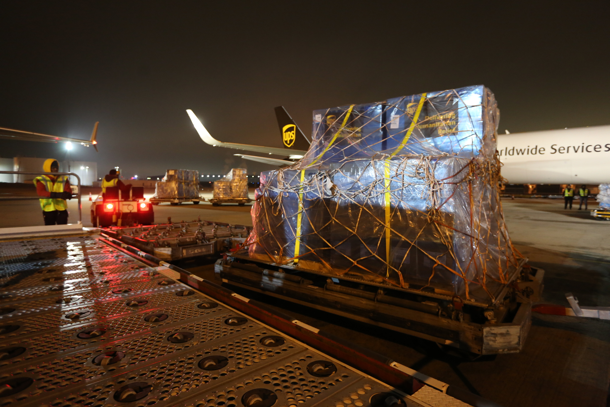 UPS เตรียมบินด่วน ส่งหน้ากากและอุปกรณ์ป้องกันกว่าสองล้านชุด ร่วมต้าน ...