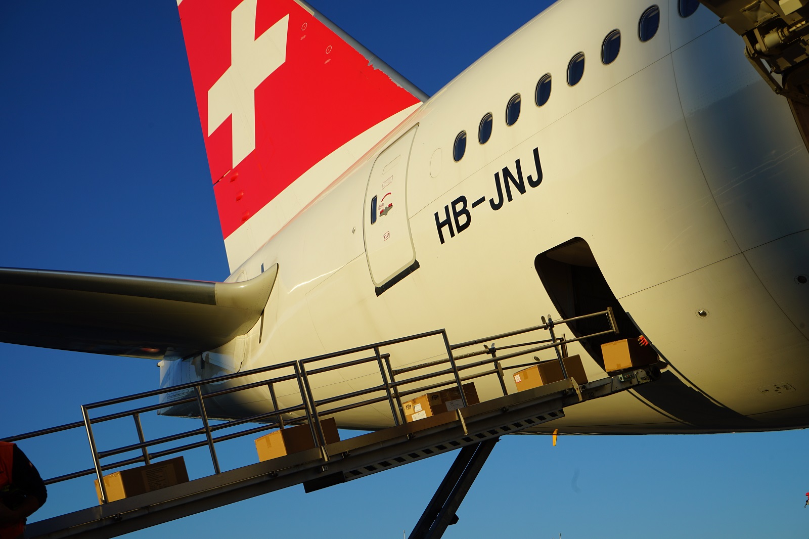 Swiss WorldCargo Begins Transporting Commercial Cargo in Cabin on ...