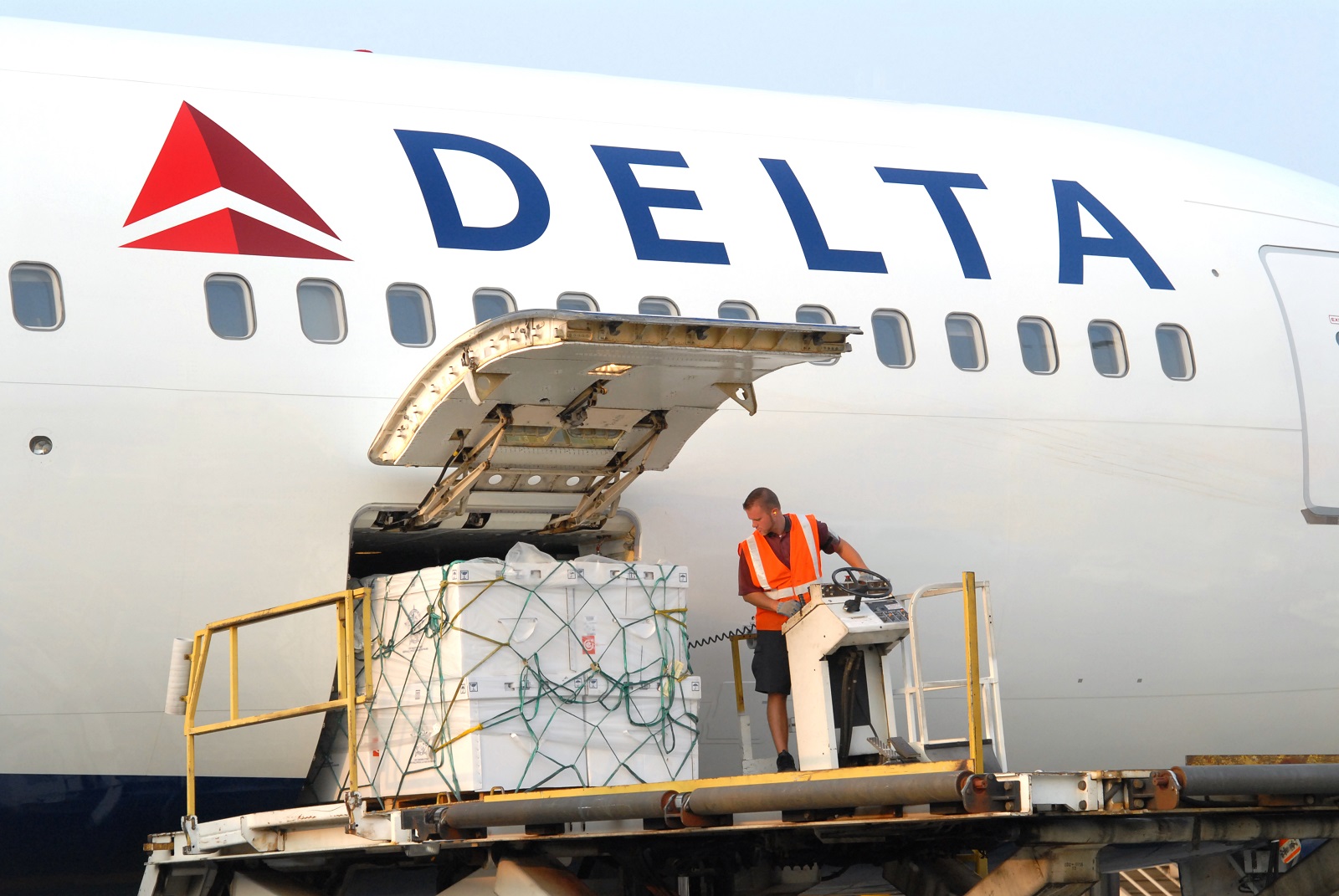 Delta Launches Scheduled Cargo-Only Flights Between U.S. and Europe ...