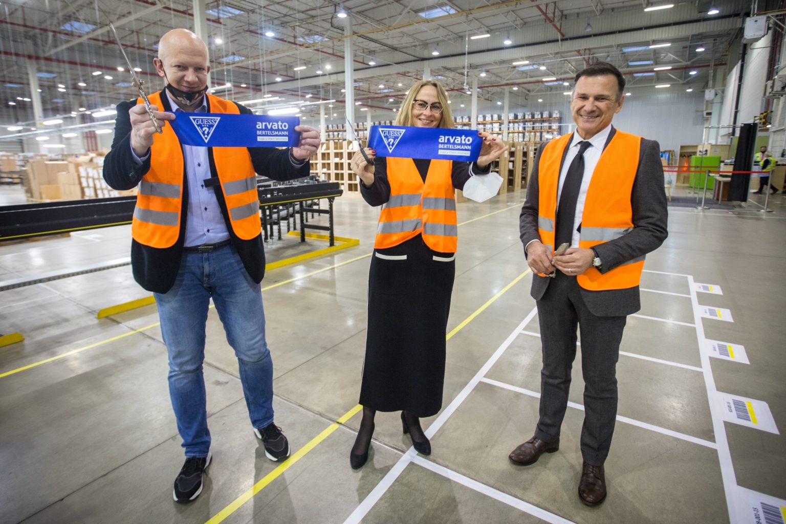 GUESS starts Partnership with Arvato Supply Chain Solutions in Poland