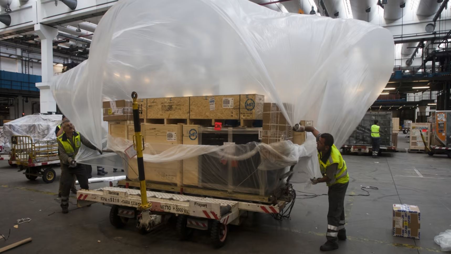 Lufthansa Cargo uses Environmentally Friendly Plastic Film