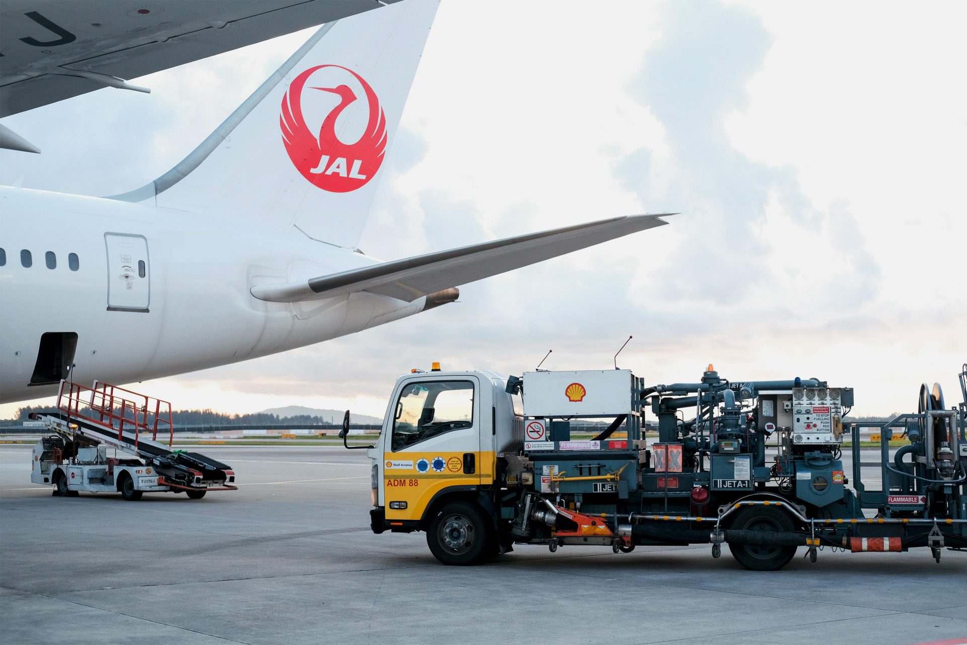 JAL จับมือ Shell Aviation ปรับใช้เชื้อเพลิง SAF ใน Los Angeles - Airfreight Logistics