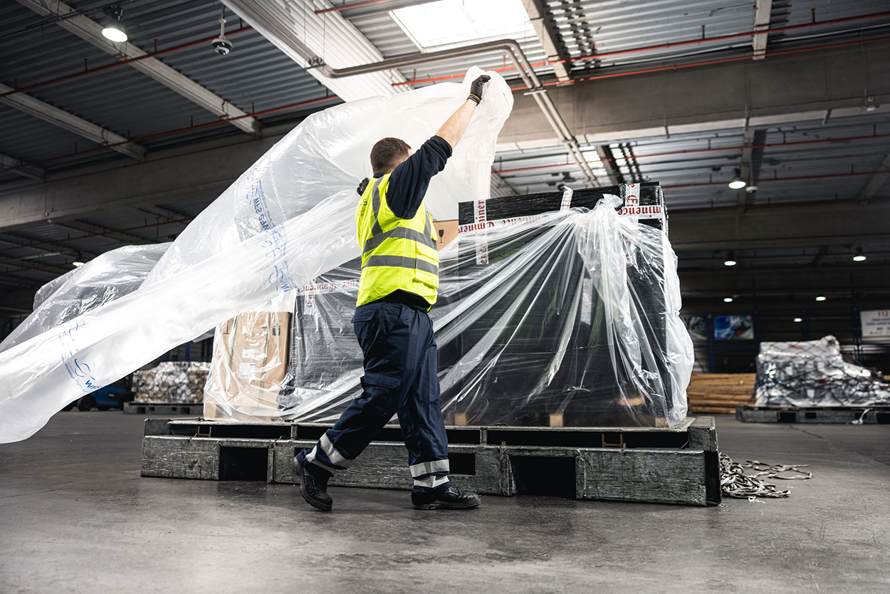 IATA Awards ISAGO Safety Accreditation to WFS at London Heathrow ...