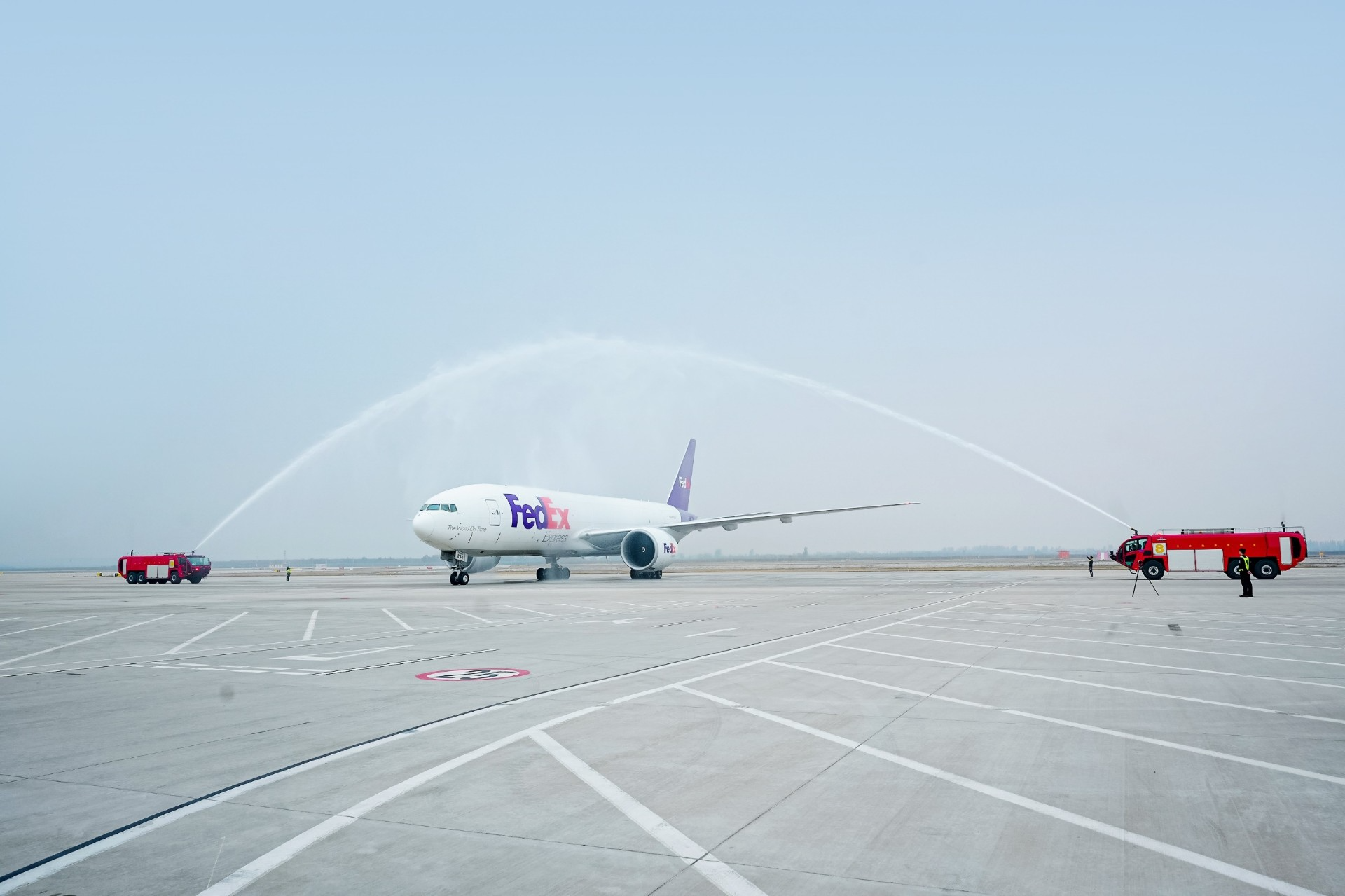 FedEx Expands International Cargo Services with New Flight and Gateway ...