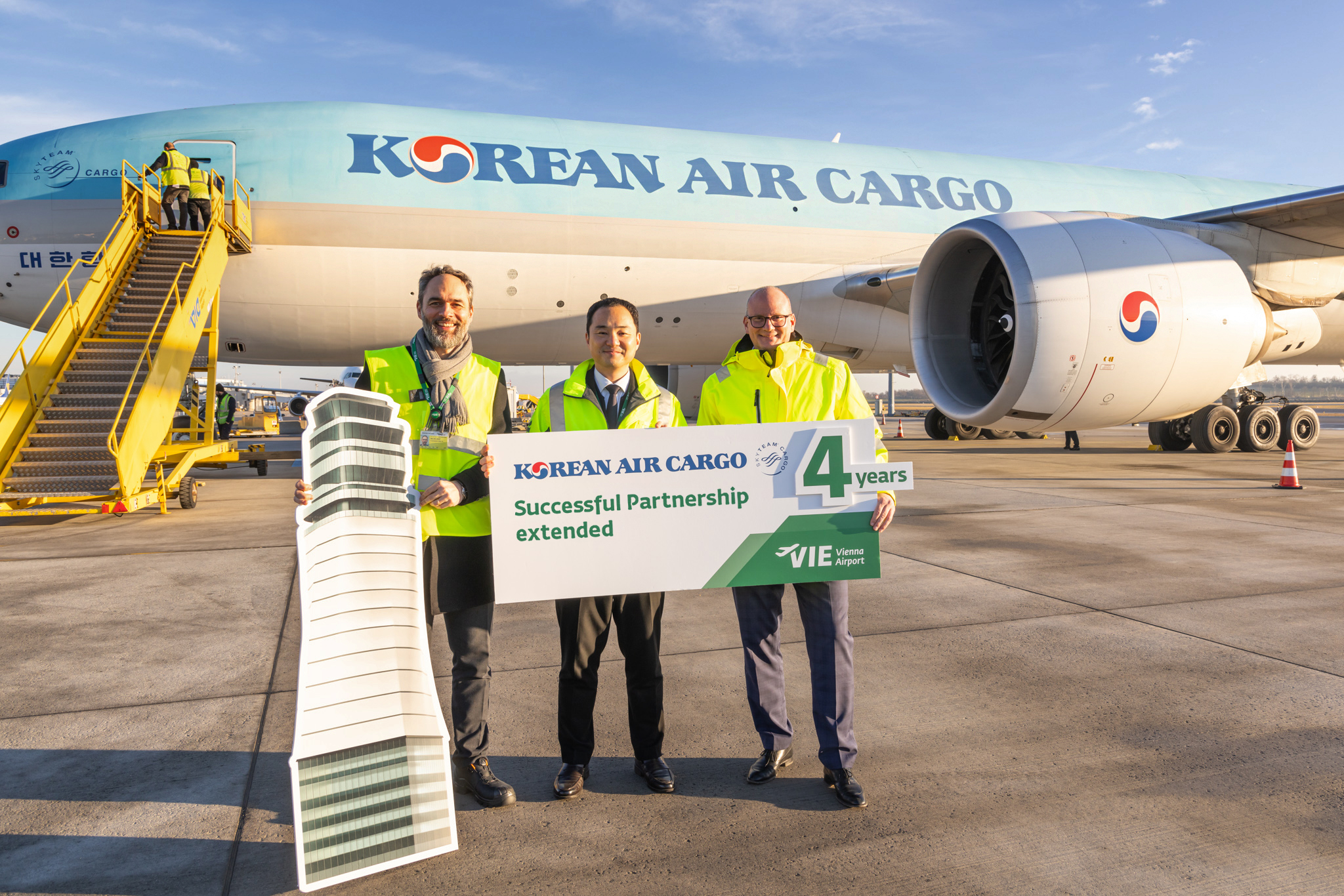 Korean Air Cargo และท่าอากาศยาน Vienna ขยายความร่วมมือในการจัดการยกขน ...