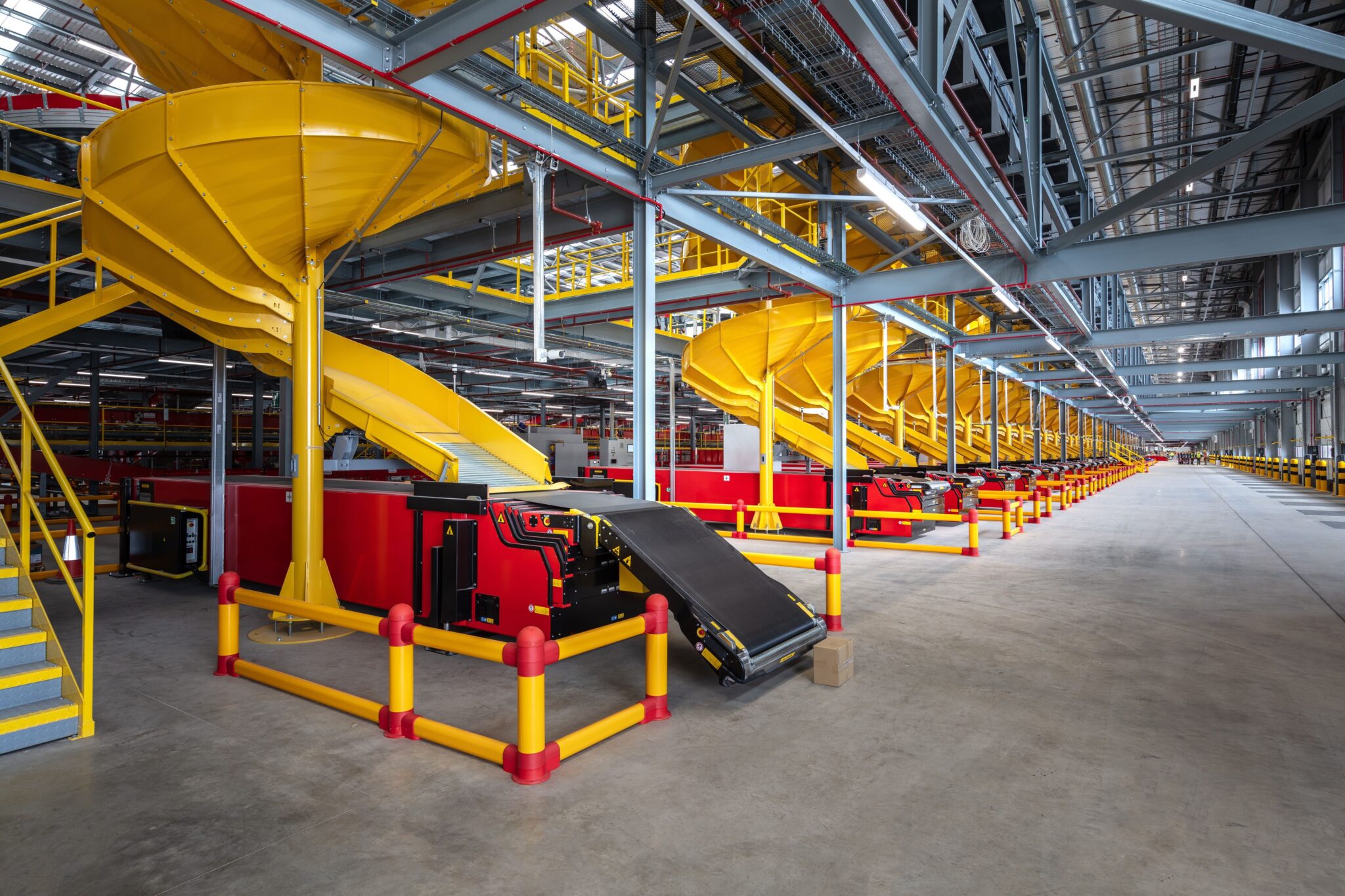 DHL eCommerce Opens State-of-the-Art Parcel Hub in the UK